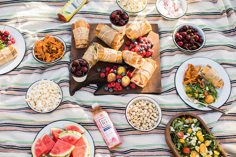 summer essential: the front yard picnic – A House in the Hills