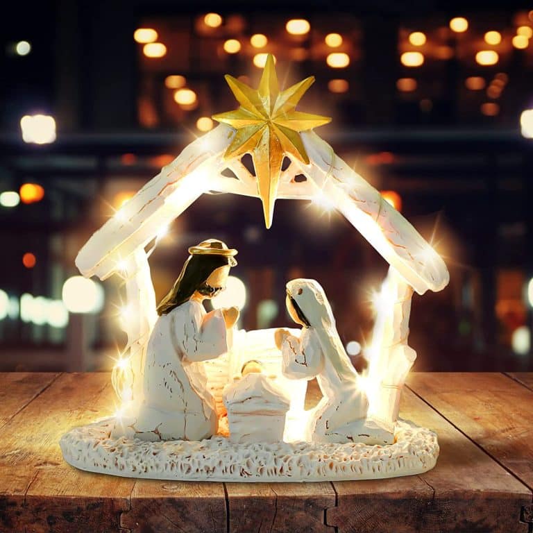 21 Essential Christmas Items to Add to Your Decorations List - A House ...