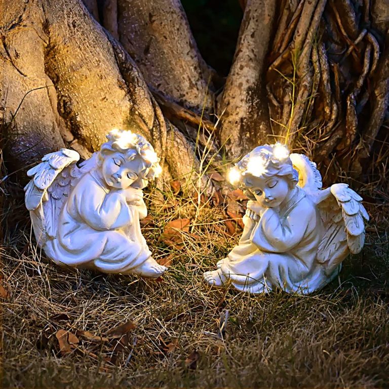 21 Essential Christmas Items to Add to Your Decorations List - A House ...