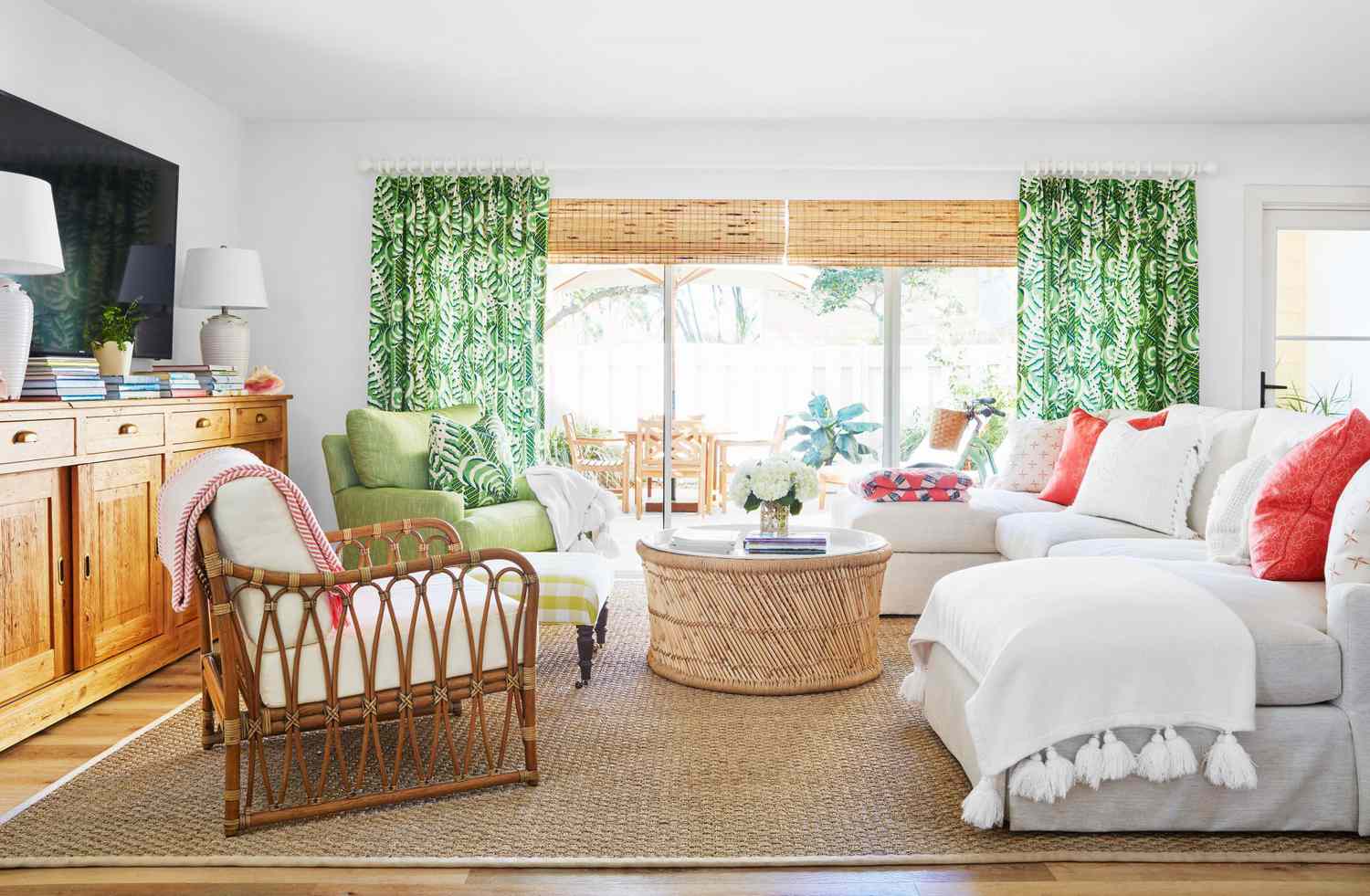 15 Ideas to Give your Home a Tropical Makeover - A House in the Hills