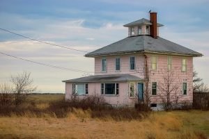 18 Spectacular Pink Houses from Around the World - A House in the Hills