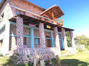18 Spectacular Pink Houses from Around the World - A House in the Hills