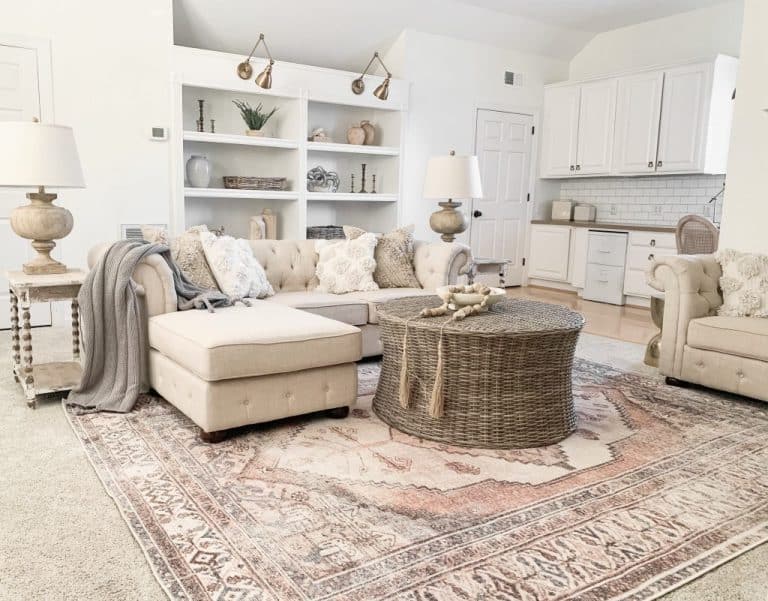 Which Colors Complement Sherwin Williams Alabaster in a Living Room ...