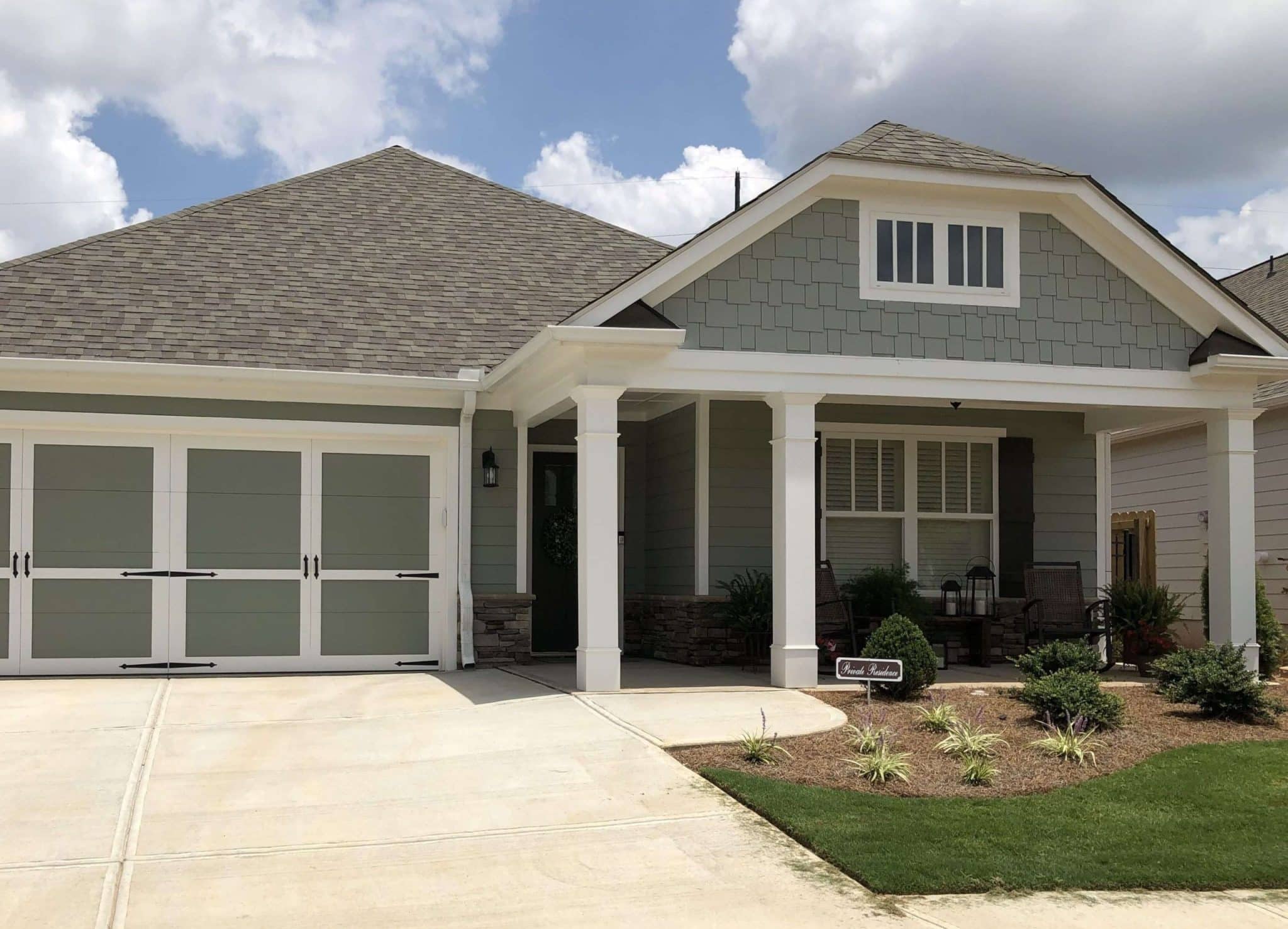 Black accents with Evergreen Fog: Does it work? - A House in the Hills