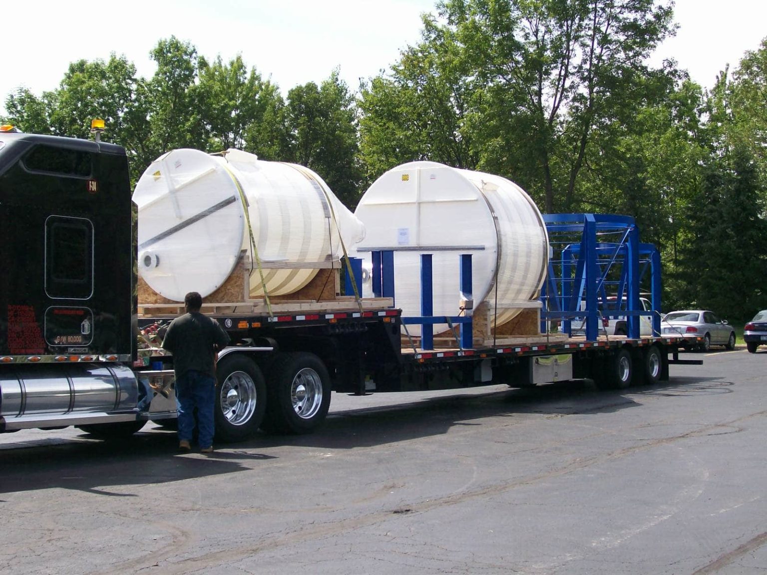 How Can I Safely Clean My Polyethylene Transporter Tank? - A House in ...