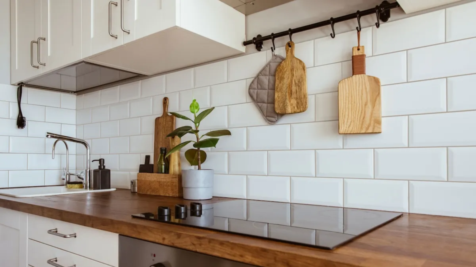 What Color Grout to Use with White Tile for the Perfect Look - A House ...