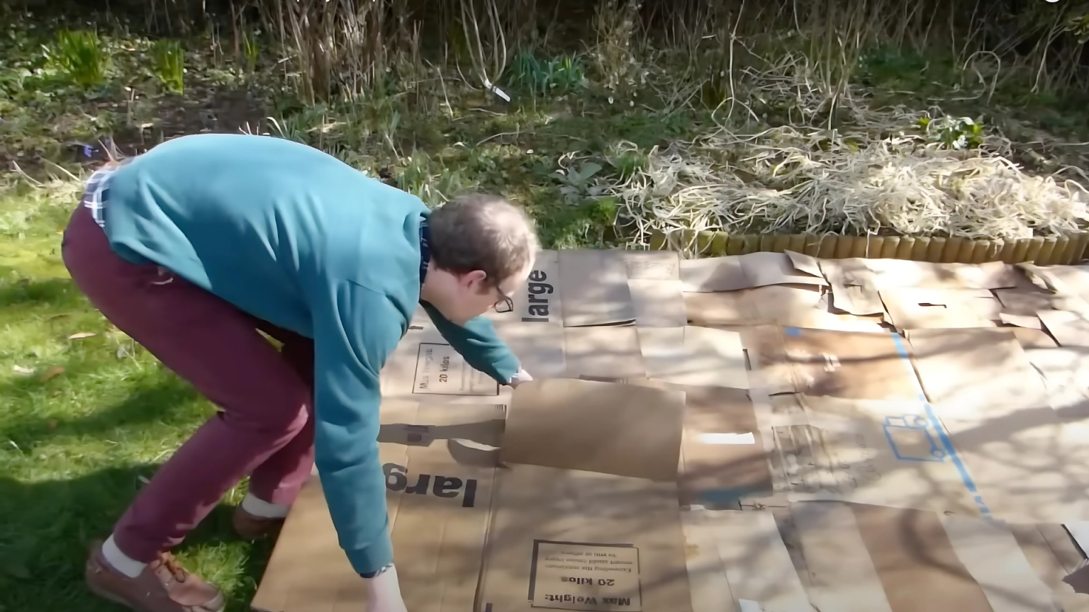 DIY Raised Garden Bed Layers: Easy Build and Fill Guide - A House in ...