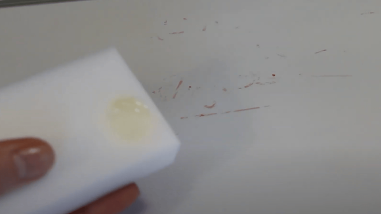 How to Clean Dry Erase Board: A Complete Guide - A House in the Hills