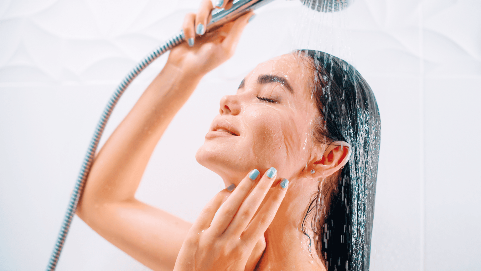 Spray Tan Before and After: Shower Tips for Best Results - A House in ...