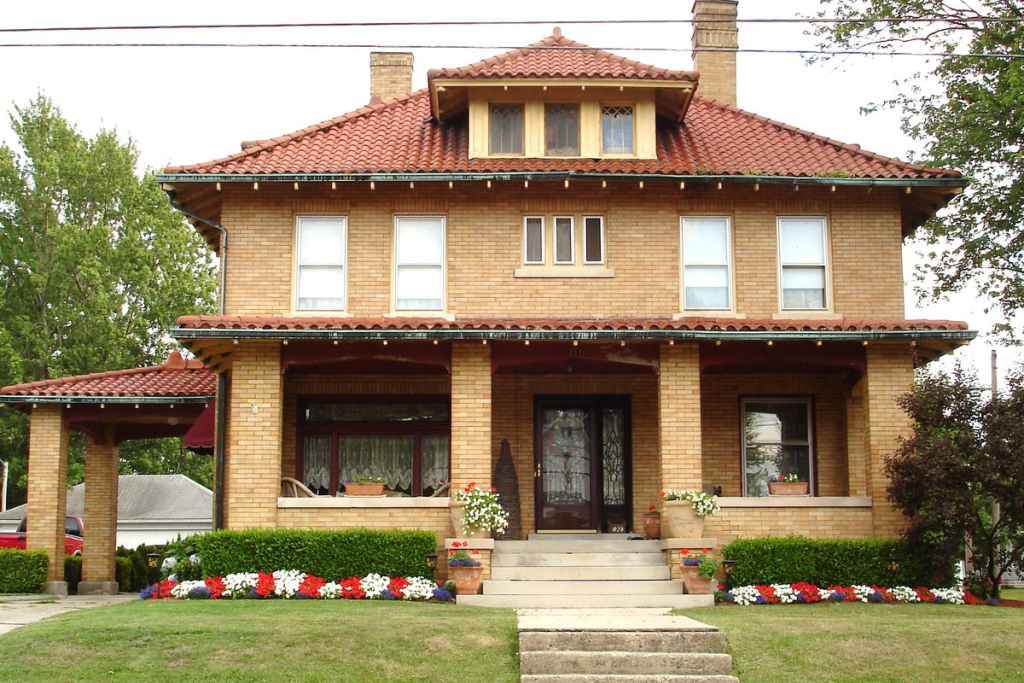 American Foursquare House Architecture and History - A House in the Hills