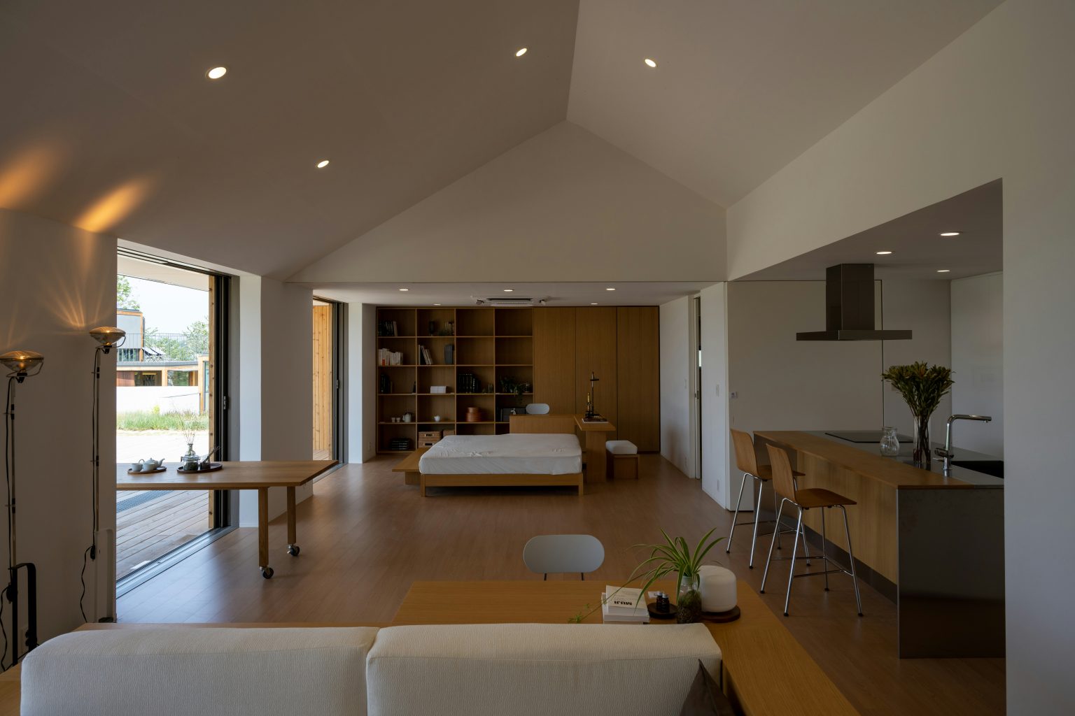 How to make simplistic modern homes cosier - A House in the Hills